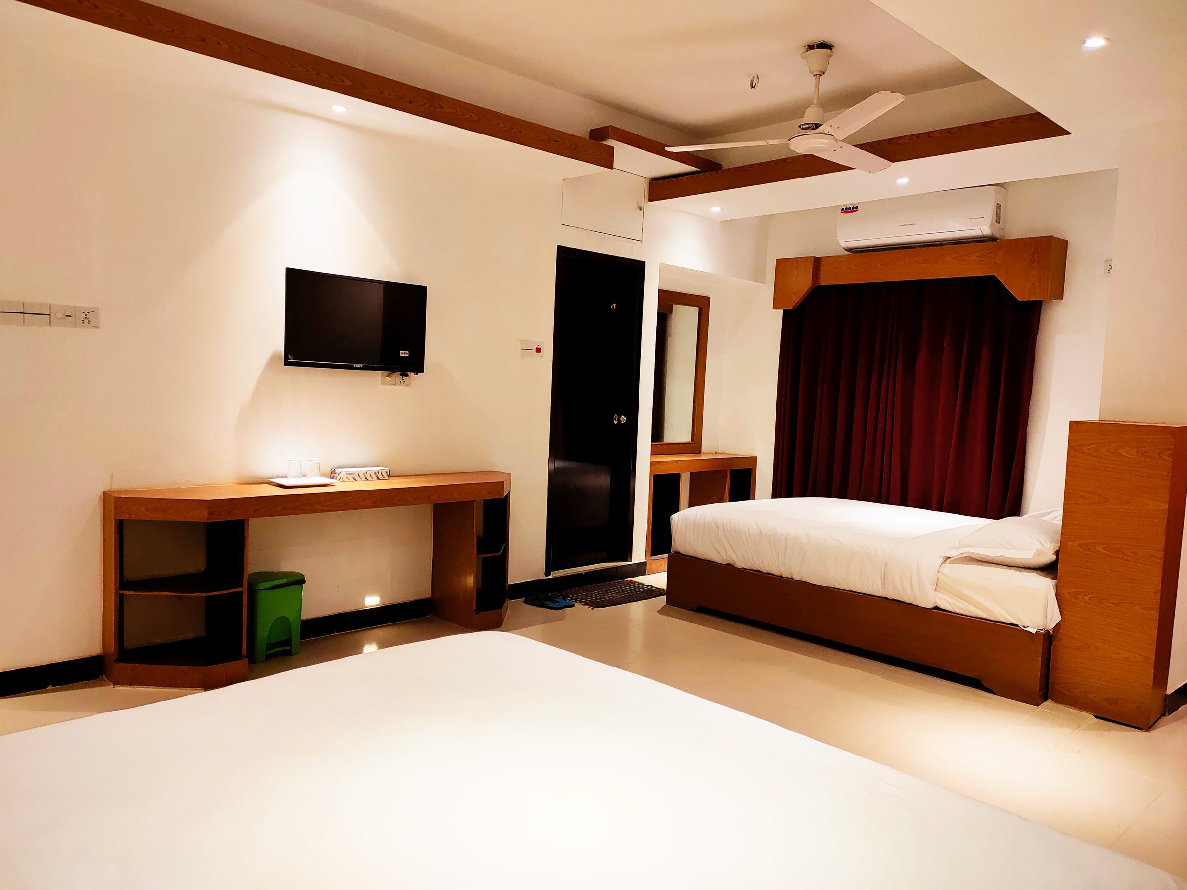 Family Suits Room - Hotel Amin International